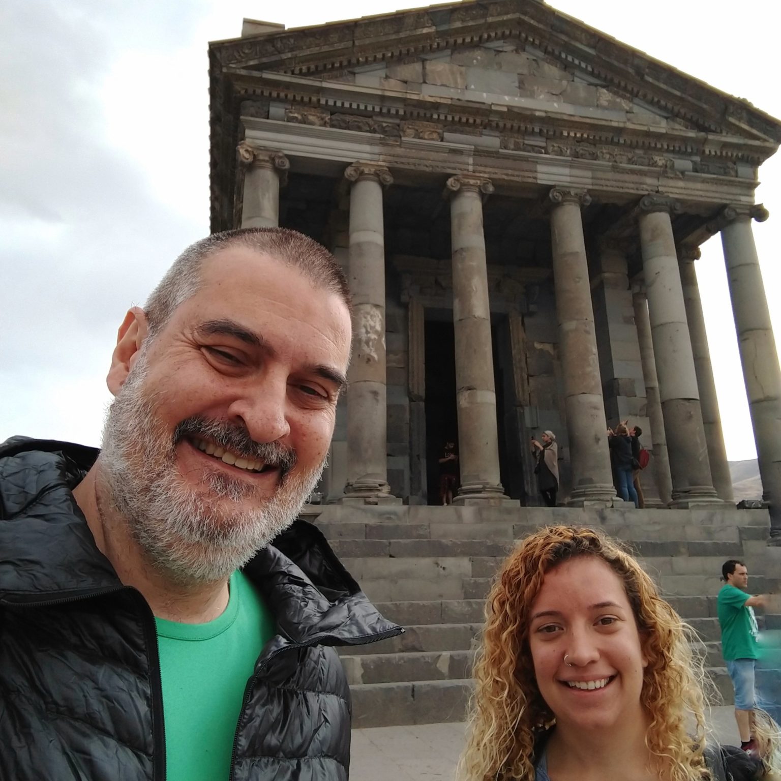 Volver a Armenia: Agustina, historia y cristianismo - Bahía César